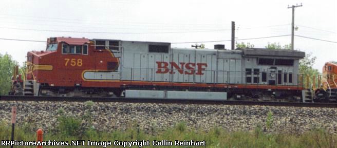 BNSF 758